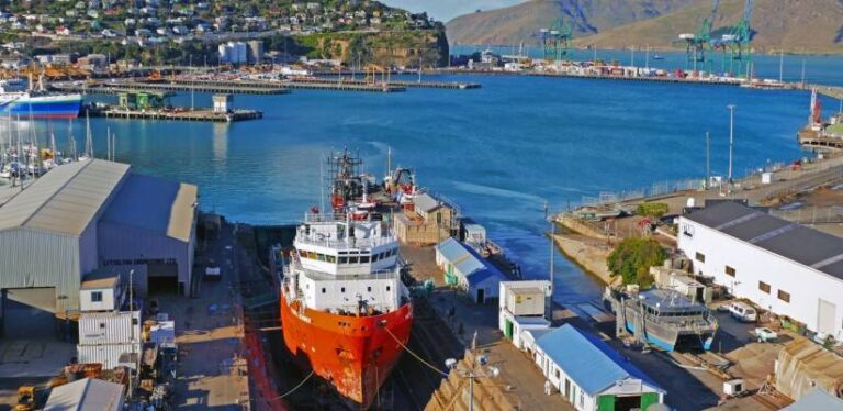 ¿Qué es un dique seco y cómo funciona? | SYM Naval